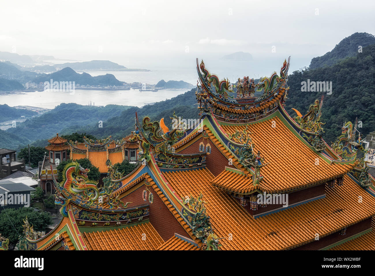 jiufen fushan temple Stock Photo - Alamy