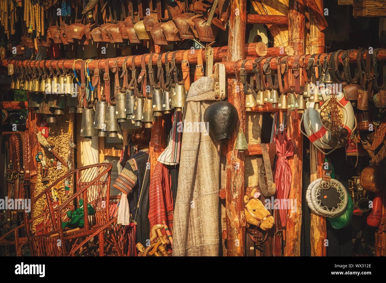 Junk store hi-res stock photography and images - Alamy