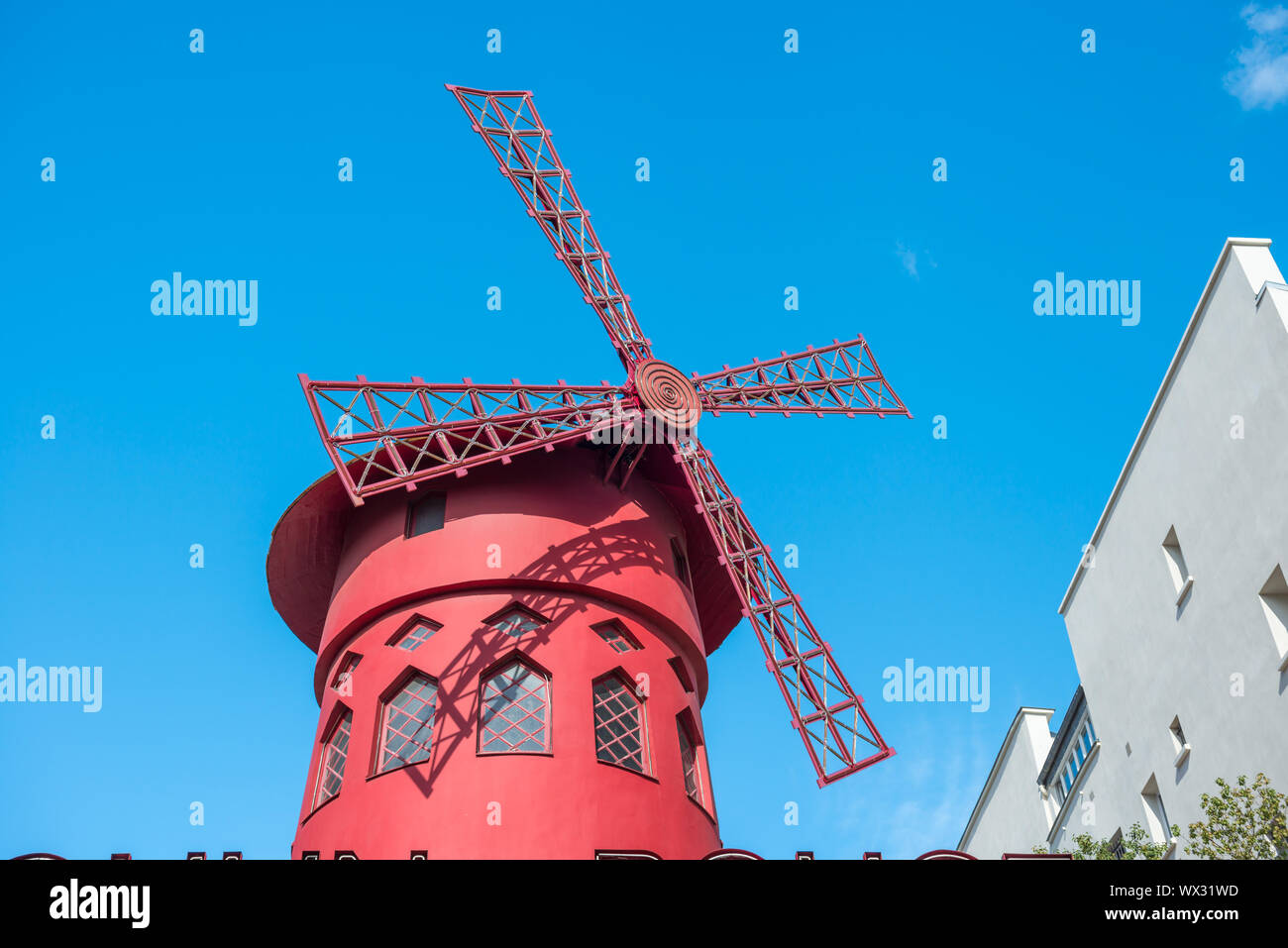 The cabaret restaurant paris hi-res stock photography and images - Alamy