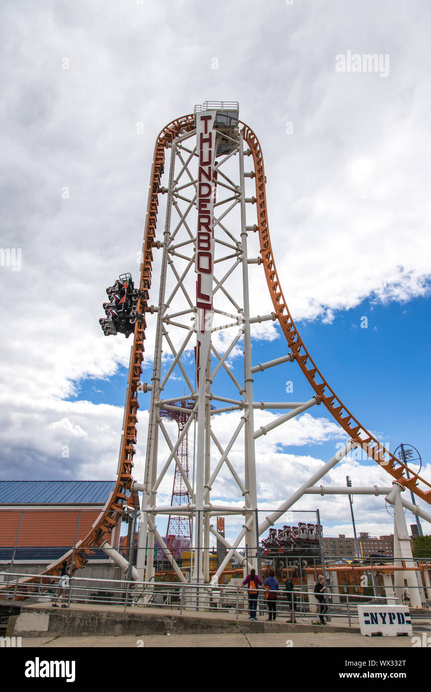 Coney Island, USA - June 14th 2019: Thunderbolt roller coaster in the ...