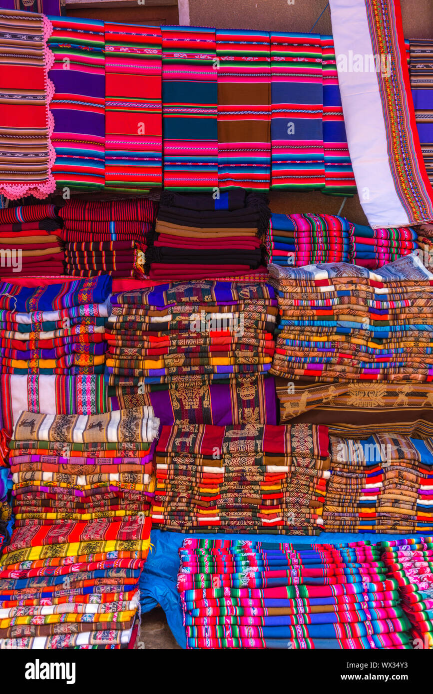 Bolivian textiles hi-res stock photography and images - Alamy