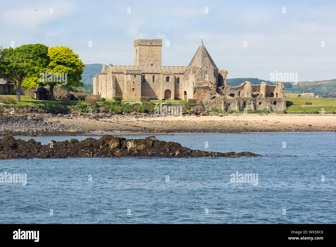 Edinburgh inchcolm abbey hi-res stock photography and images - Alamy