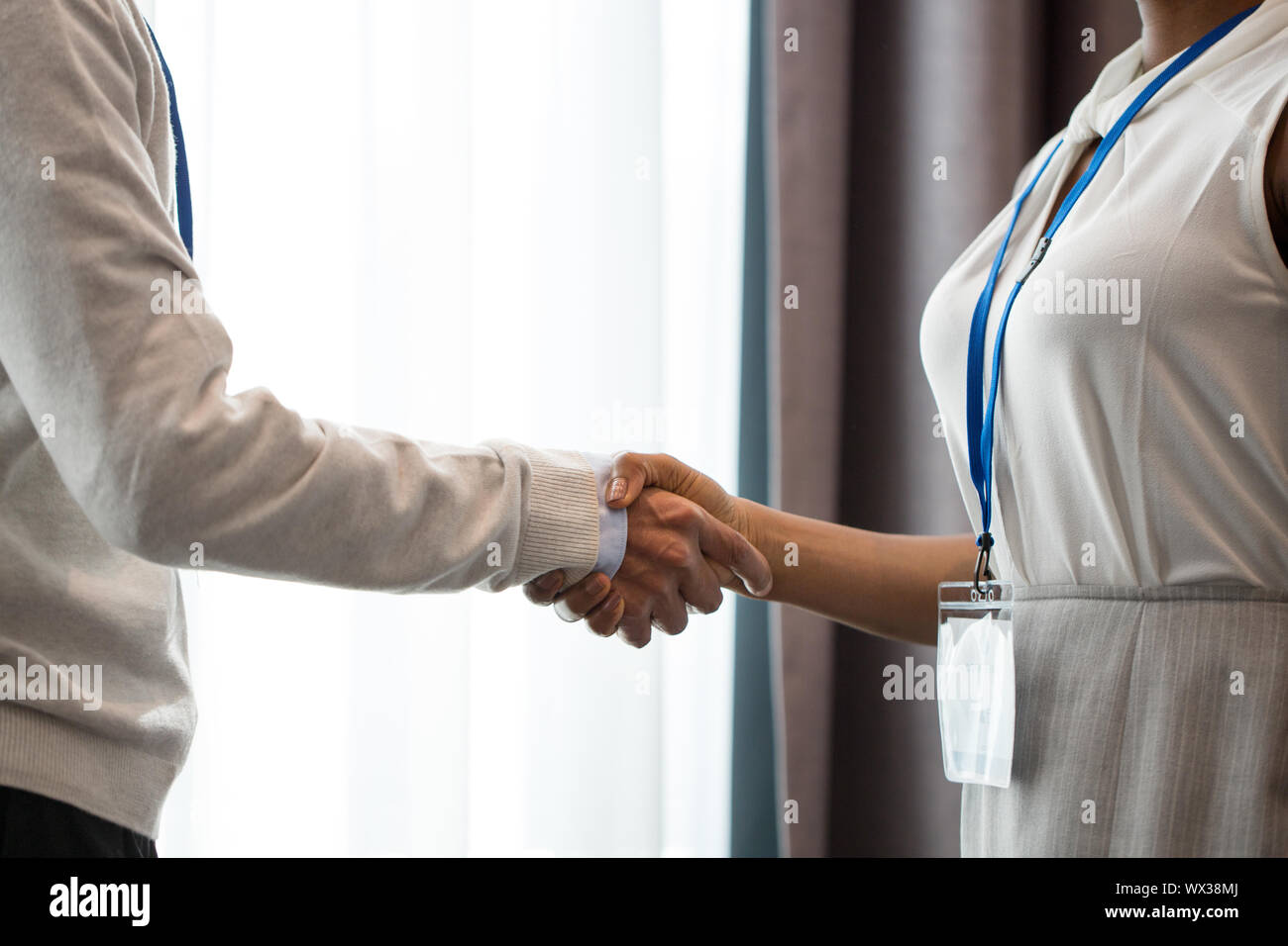 handshake of people at business conference Stock Photo - Alamy
