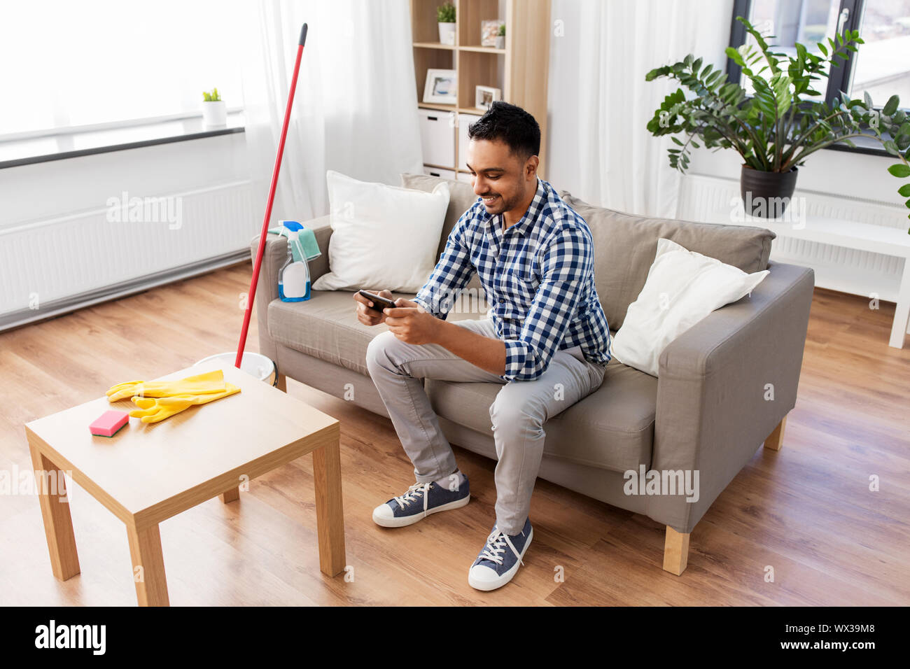 Cleaning game hi-res stock photography and images - Alamy
