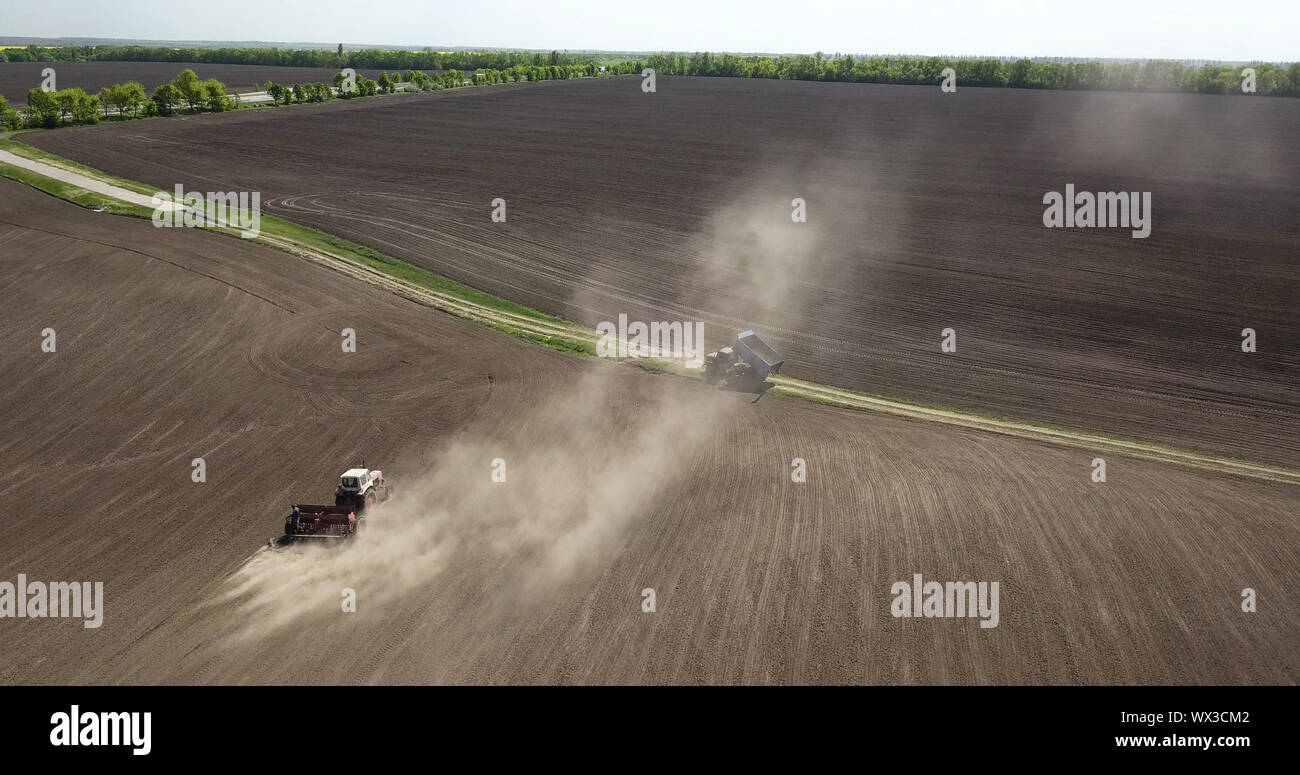 Tillage soil pattern hi-res stock photography and images - Alamy