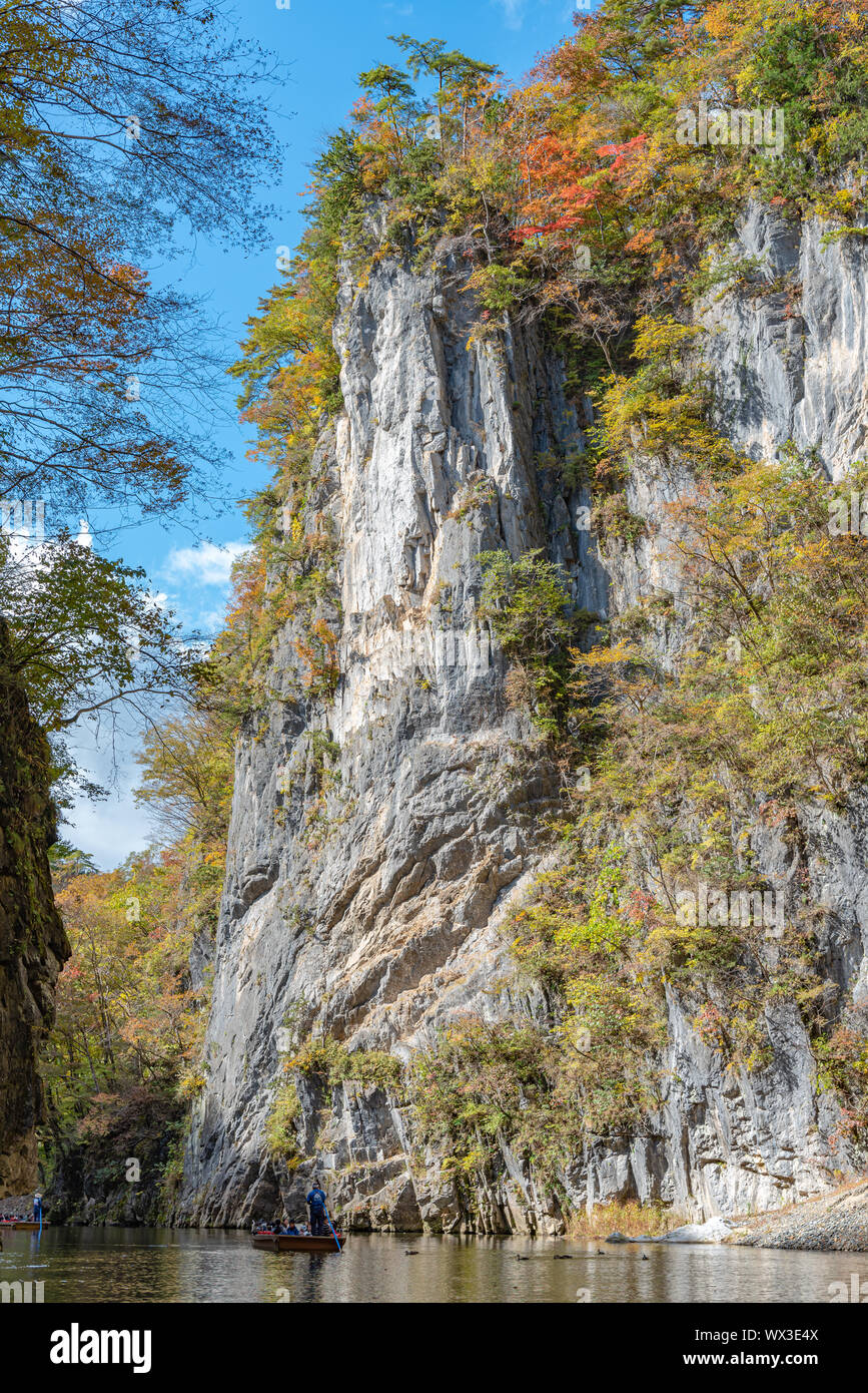 Geibi Gorge ( Geibikei ) Autumn foliage scenery view in sunny day ...