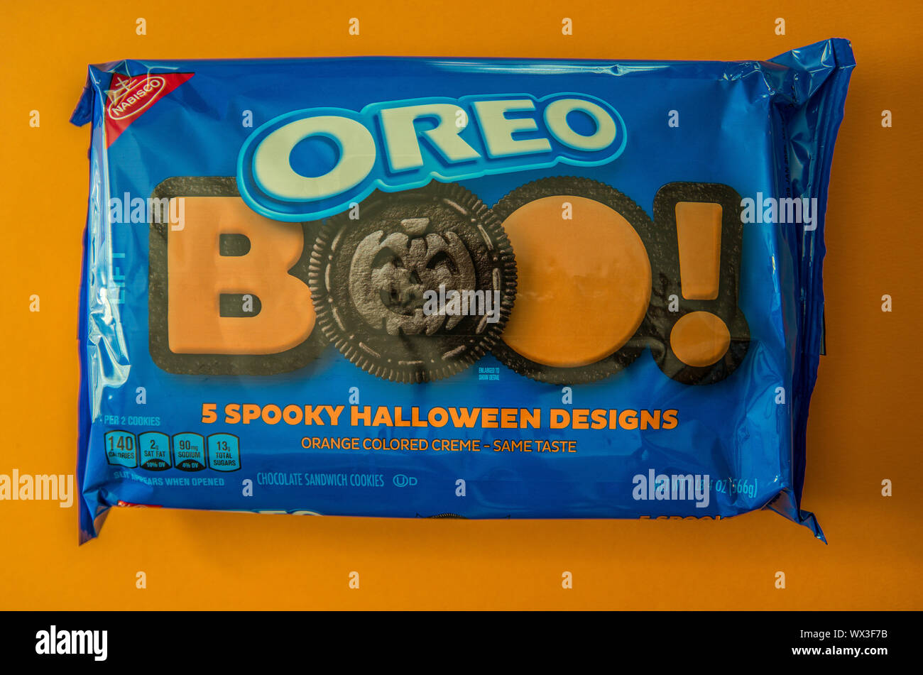 Oreo wafer hi-res stock photography and images - Alamy