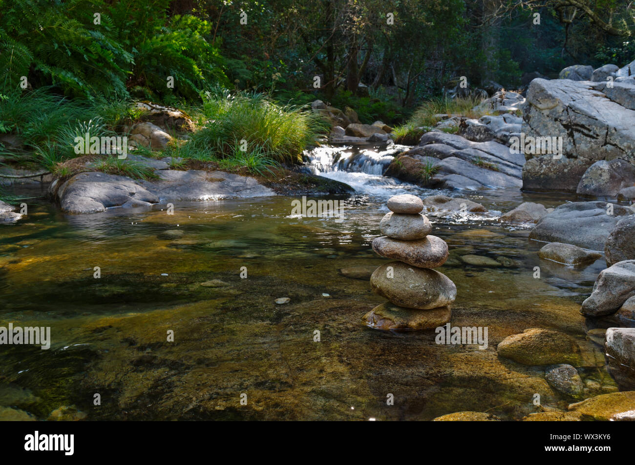 Zen rocks pebble stack hi-res stock photography and images - Alamy