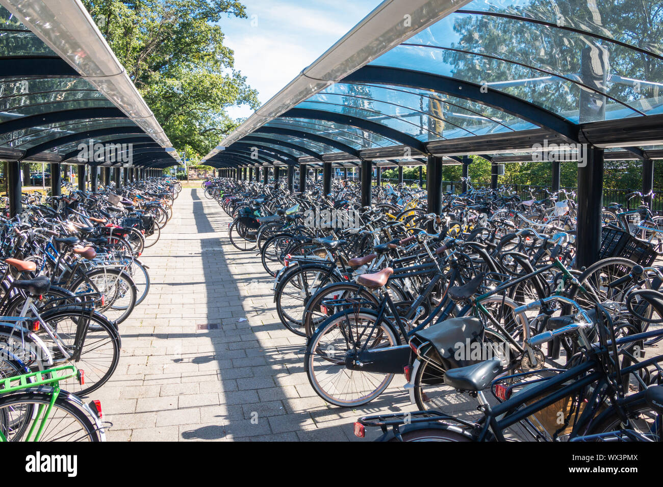 Train storage rack hi-res stock photography and images - Alamy