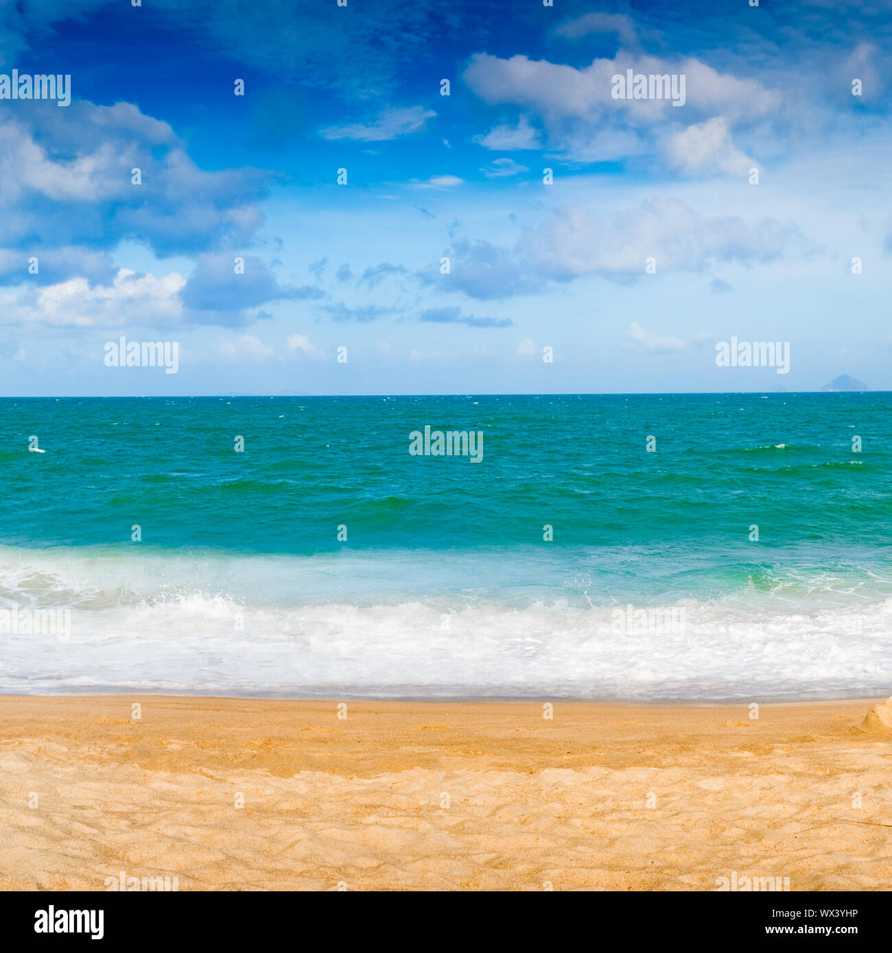 Beautiful view calm waves hi-res stock photography and images - Alamy