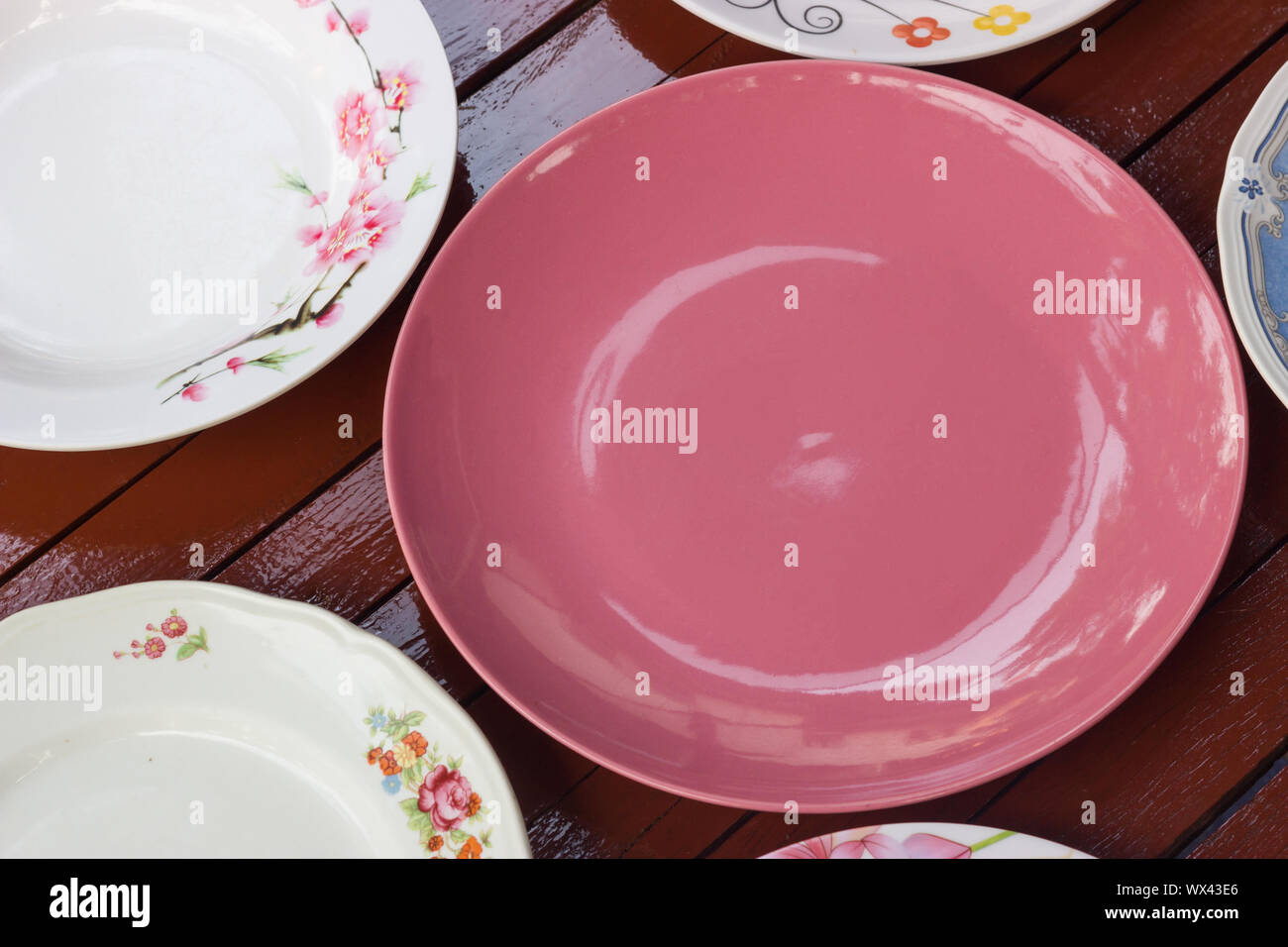 Multiple plates hi-res stock photography and images - Alamy
