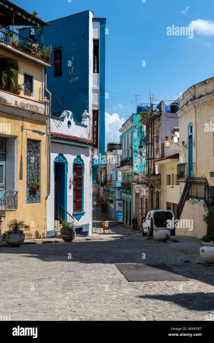Traditional Cuban Architecture High Resolution Stock Photography and ...