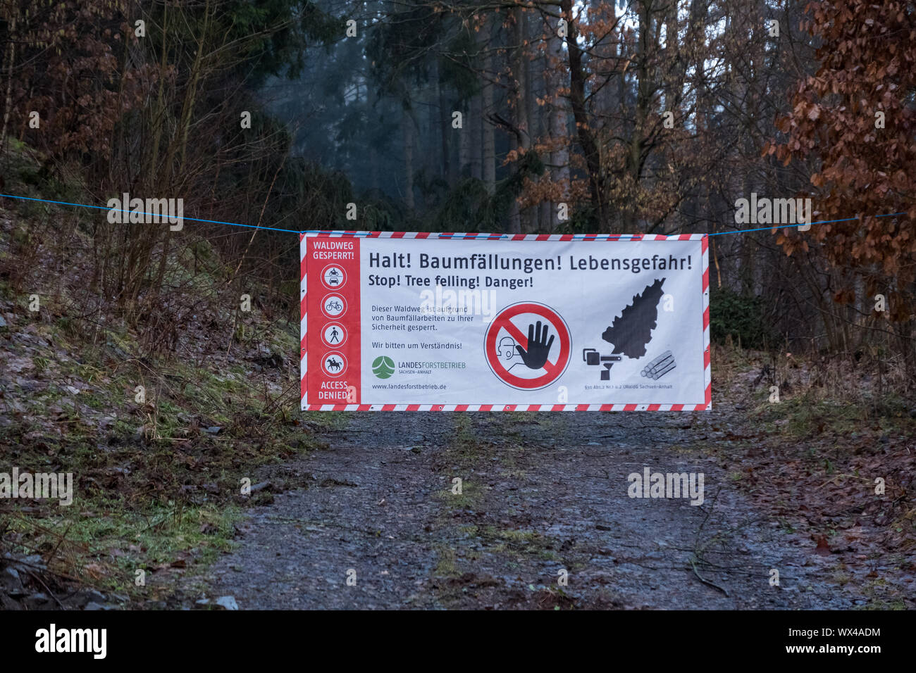 Work danger hi-res stock photography and images - Alamy
