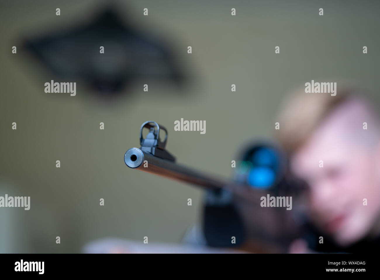 Scopes rifle hi-res stock photography and images - Alamy