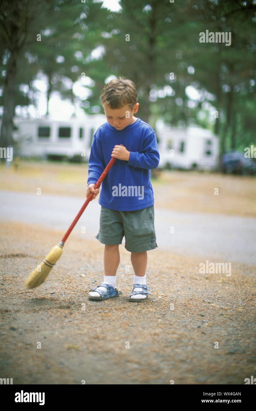 Children Tidying Stock Photos & Children Tidying Stock Images - Alamy