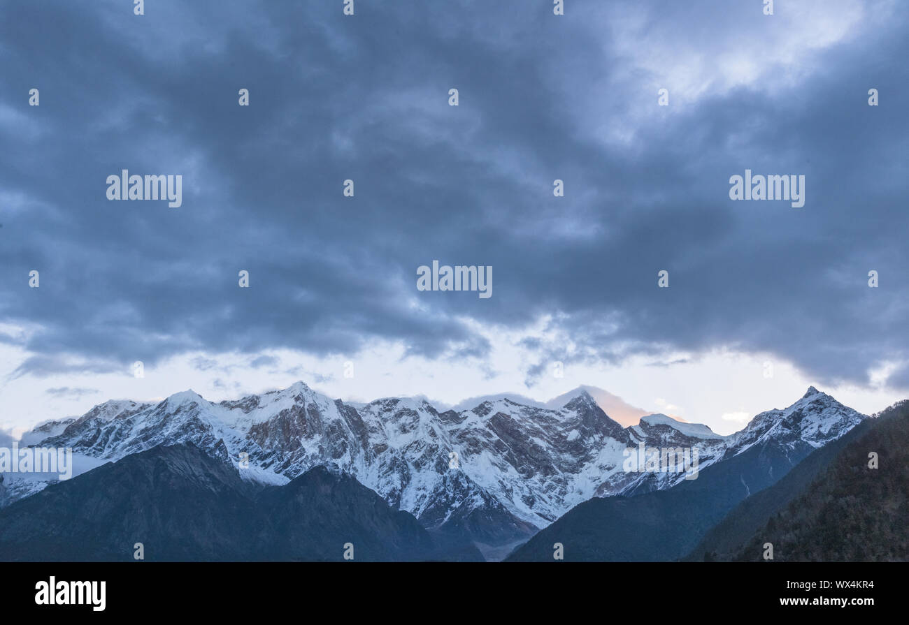 Ridge range hi-res stock photography and images - Alamy