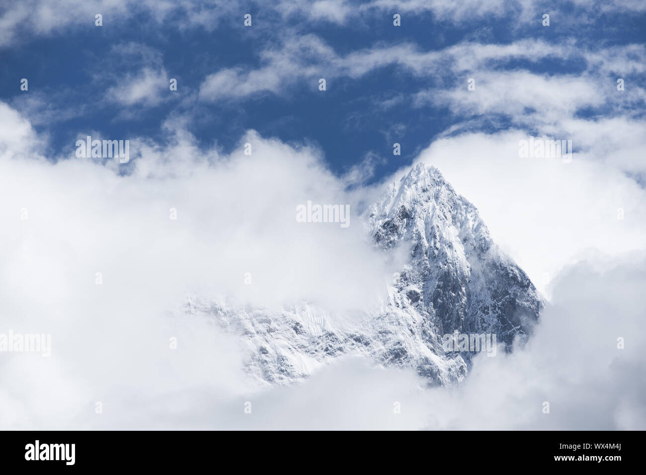 Sky high view blue ridge hi-res stock photography and images - Alamy