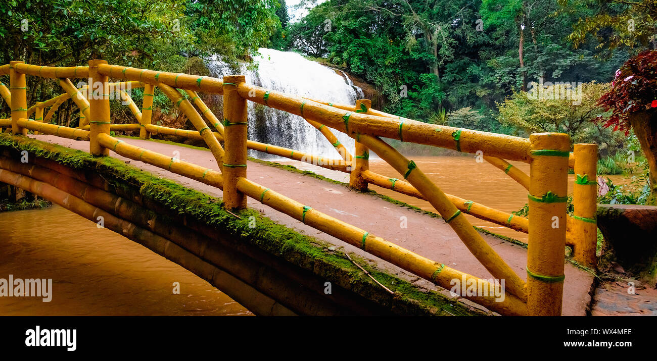 Pedestrian path across river hi-res stock photography and images - Alamy