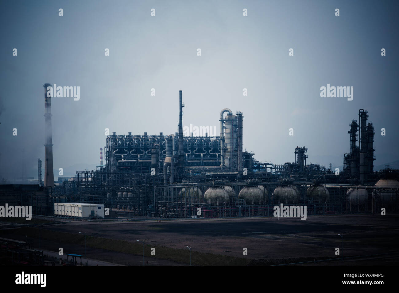 Chemistry plant hi-res stock photography and images - Alamy