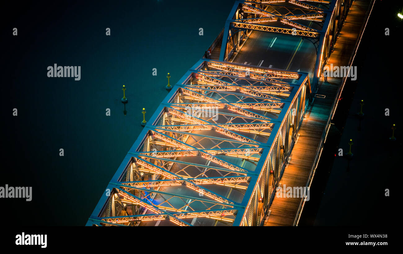 Steel design hi-res stock photography and images - Alamy