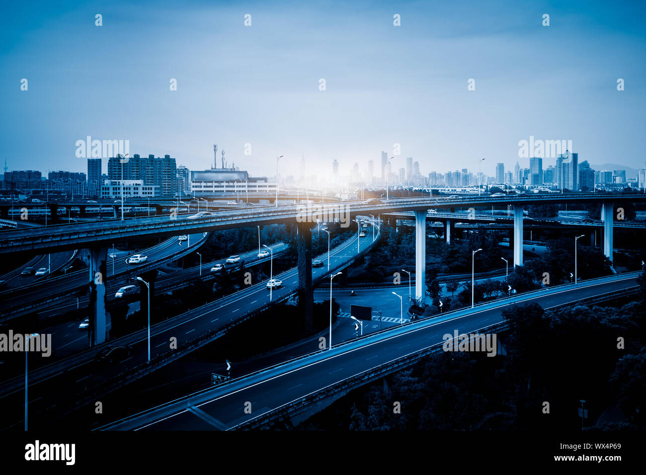 Overpass intersection hi-res stock photography and images - Alamy