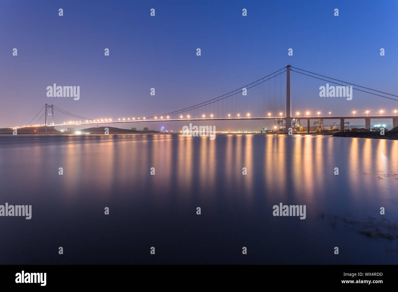 Horizontal architecture hi-res stock photography and images - Alamy