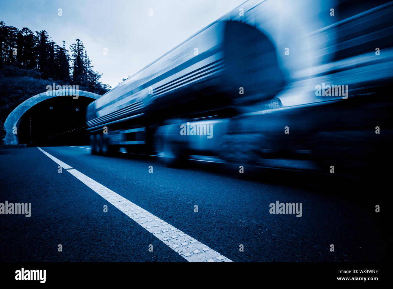 Clean motion hi-res stock photography and images - Alamy