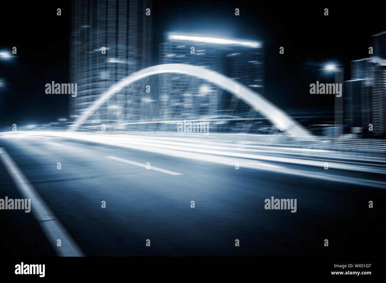 Light traffic movement hi-res stock photography and images - Alamy