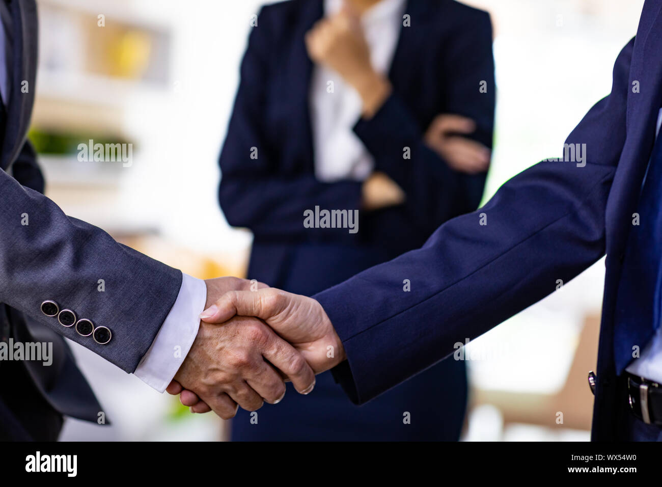 Business deal Handshake Stock Photo - Alamy