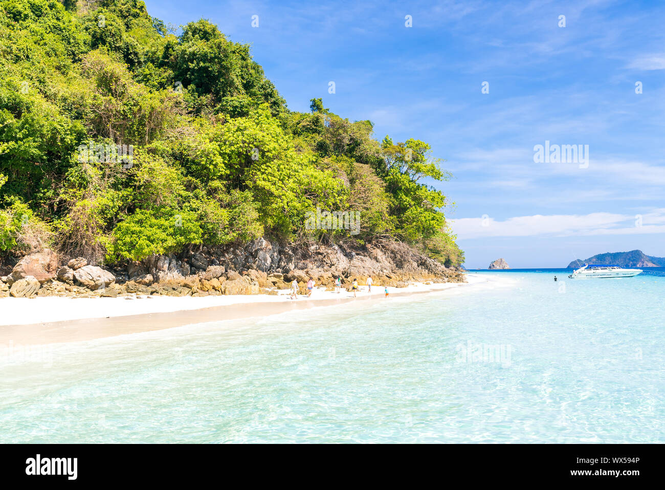 Tropical white sand beach Stock Photo - Alamy