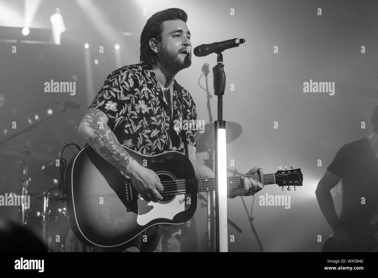 Baschi singer hi-res stock photography and images - Alamy