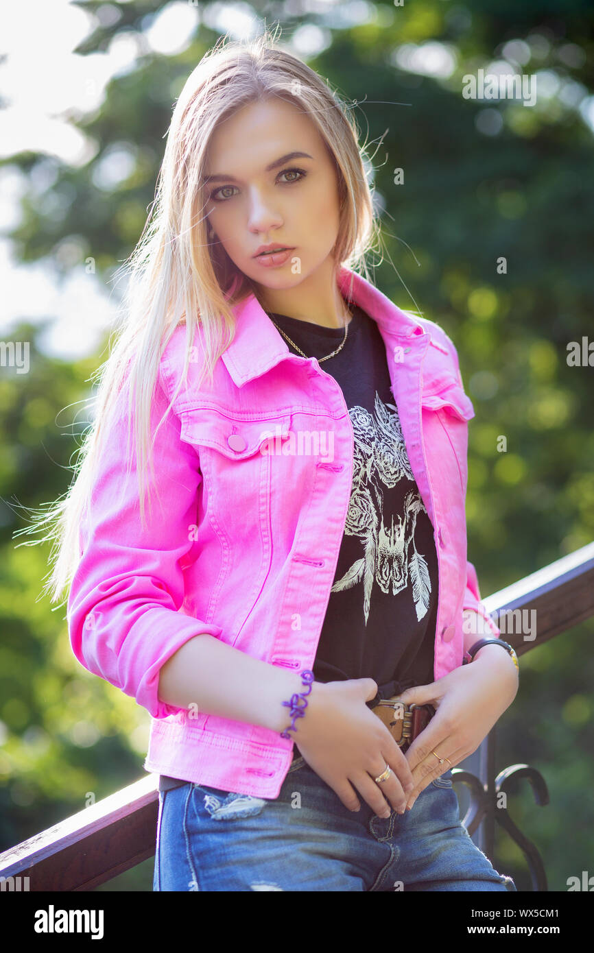 Beautiful slim lady perfect hi-res stock photography and images - Alamy