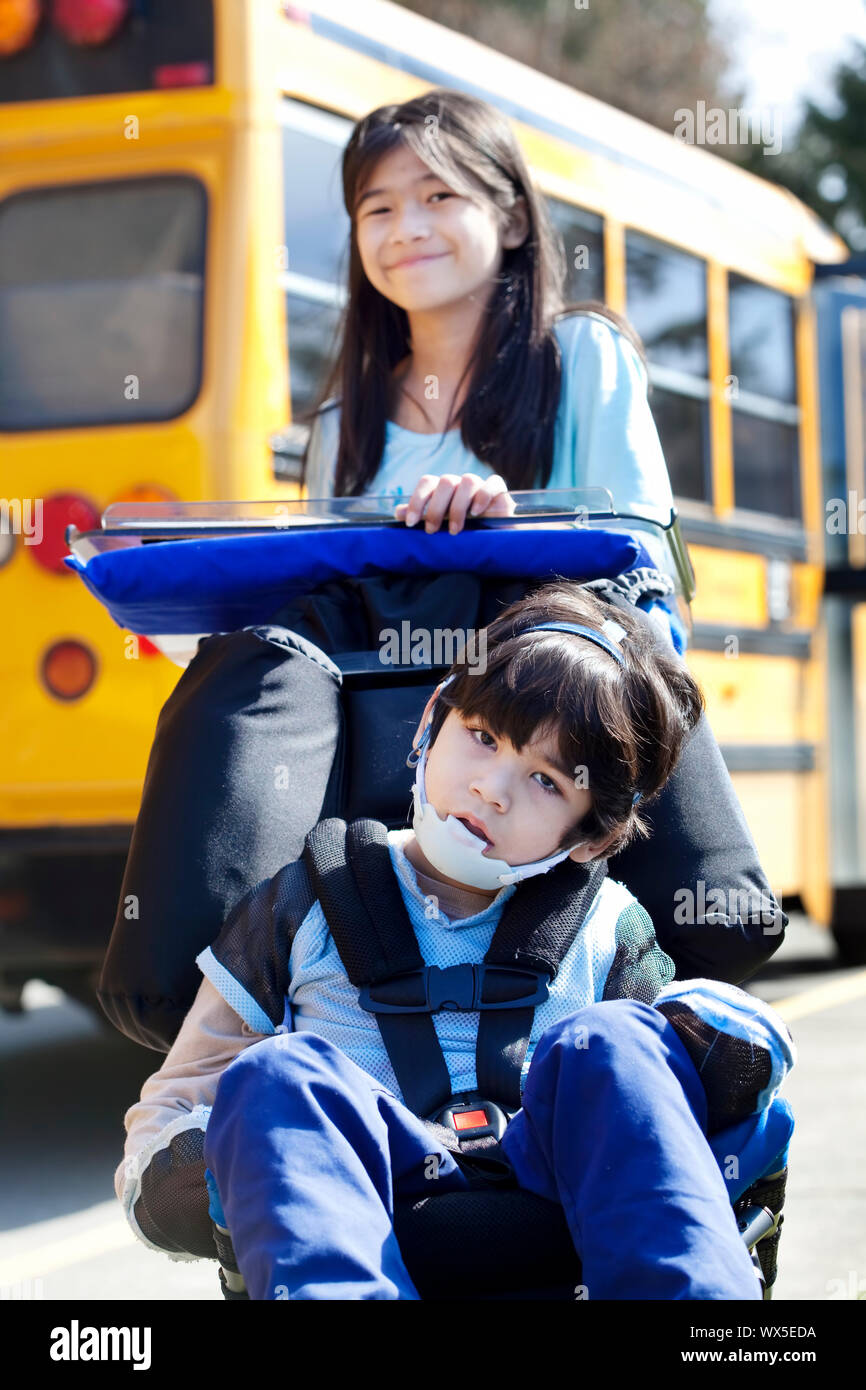 Disability school bus hi-res stock photography and images - Alamy