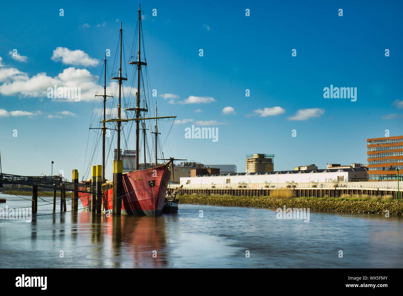 Barque sailing ship hi-res stock photography and images - Alamy