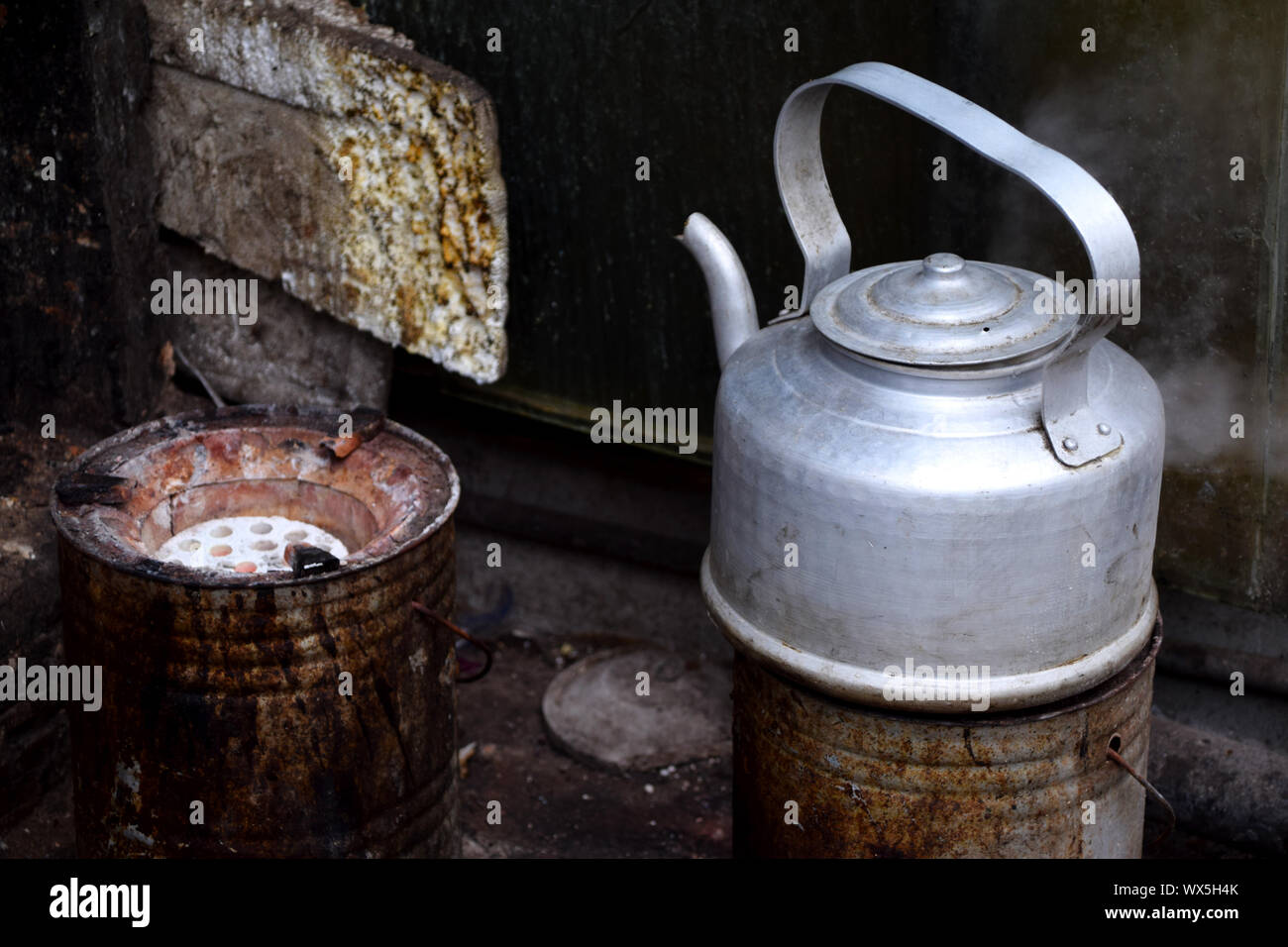 Boiling tea hi-res stock photography and images - Alamy