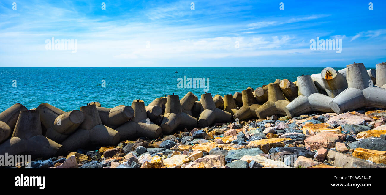 Concrete wave breaker hi-res stock photography and images - Alamy