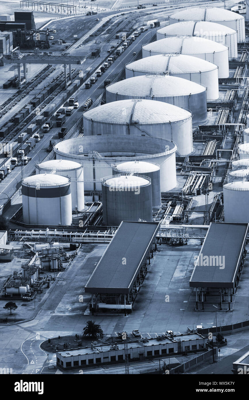 oil reservoir in modern port Stock Photo - Alamy