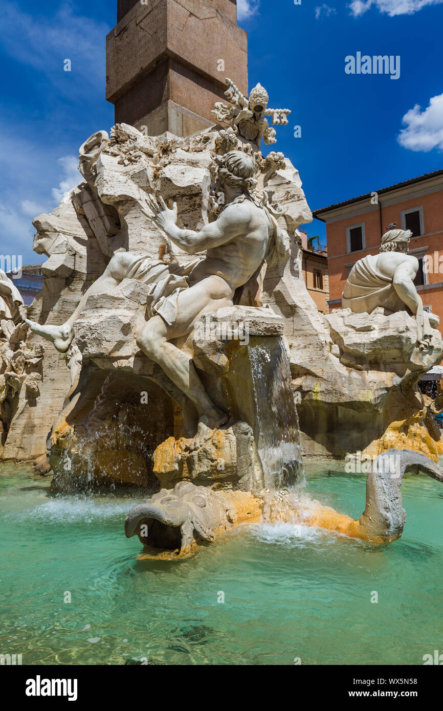 Pond sculpture hi-res stock photography and images - Alamy