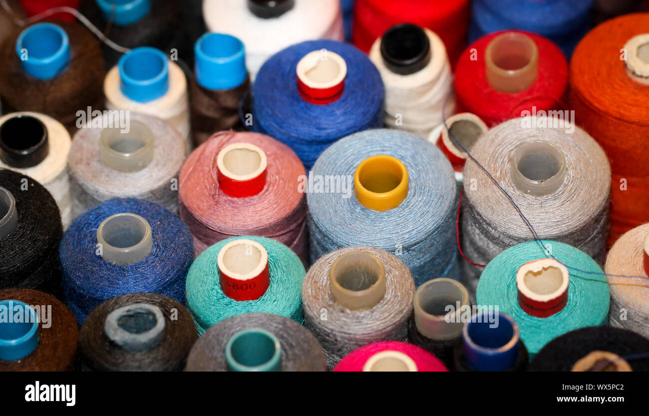 Spool sewing hi-res stock photography and images - Alamy