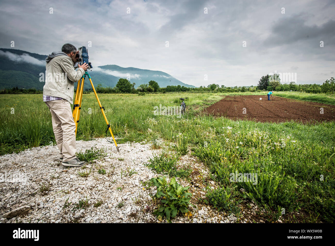 Land surveying hi-res stock photography and images - Alamy