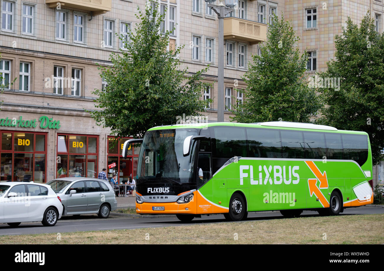 Flixbus hi-res stock photography and images - Alamy