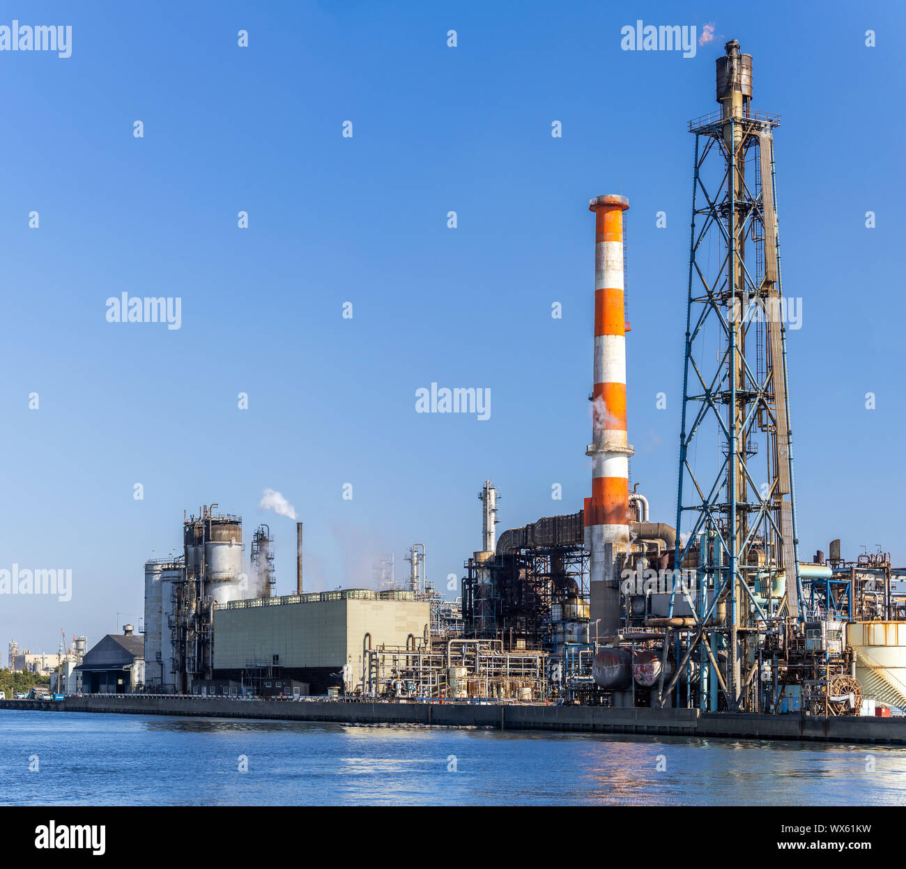 Oil petrochemical Factory Stock Photo - Alamy