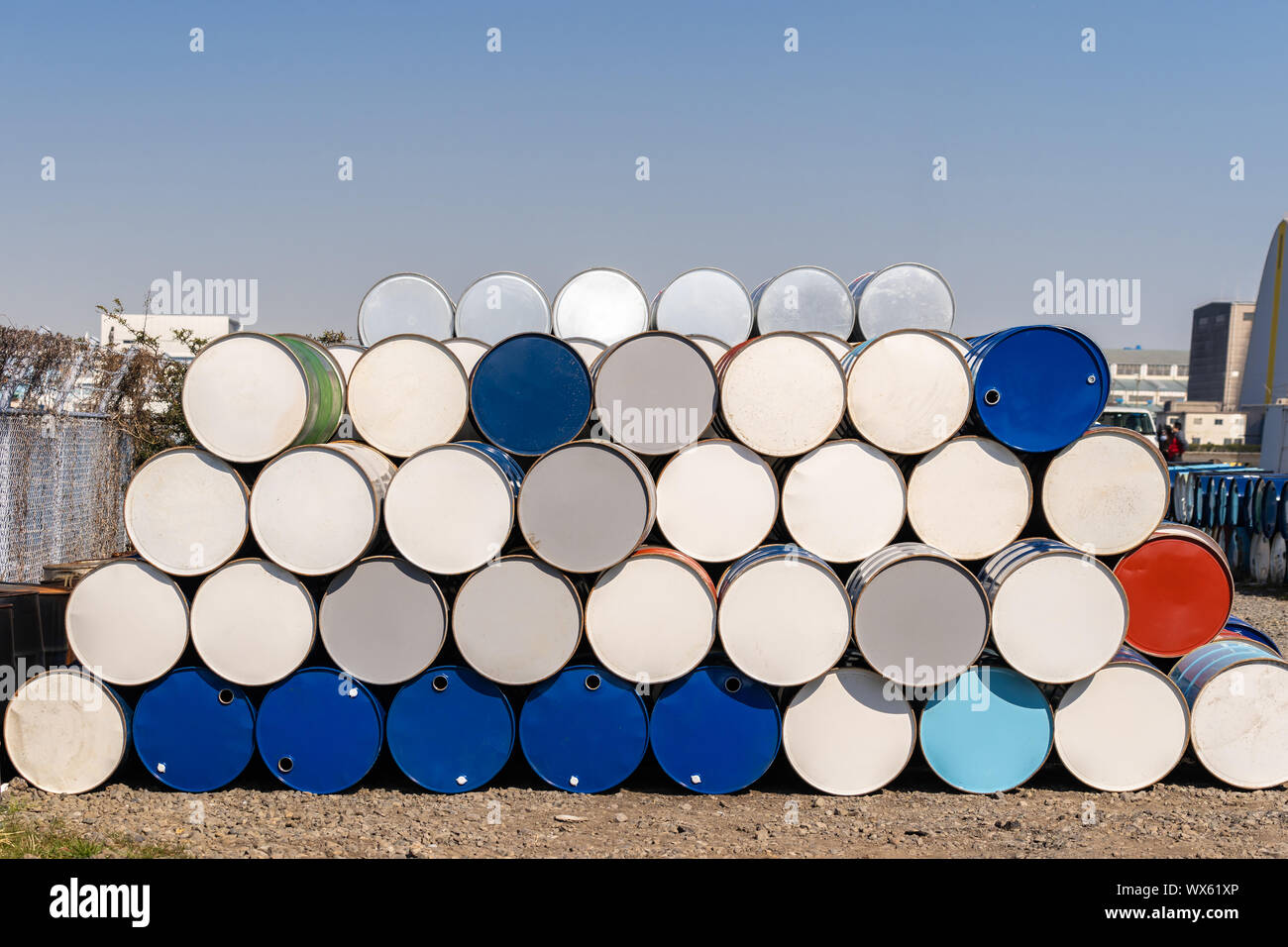 Oil storage yard hi-res stock photography and images - Alamy