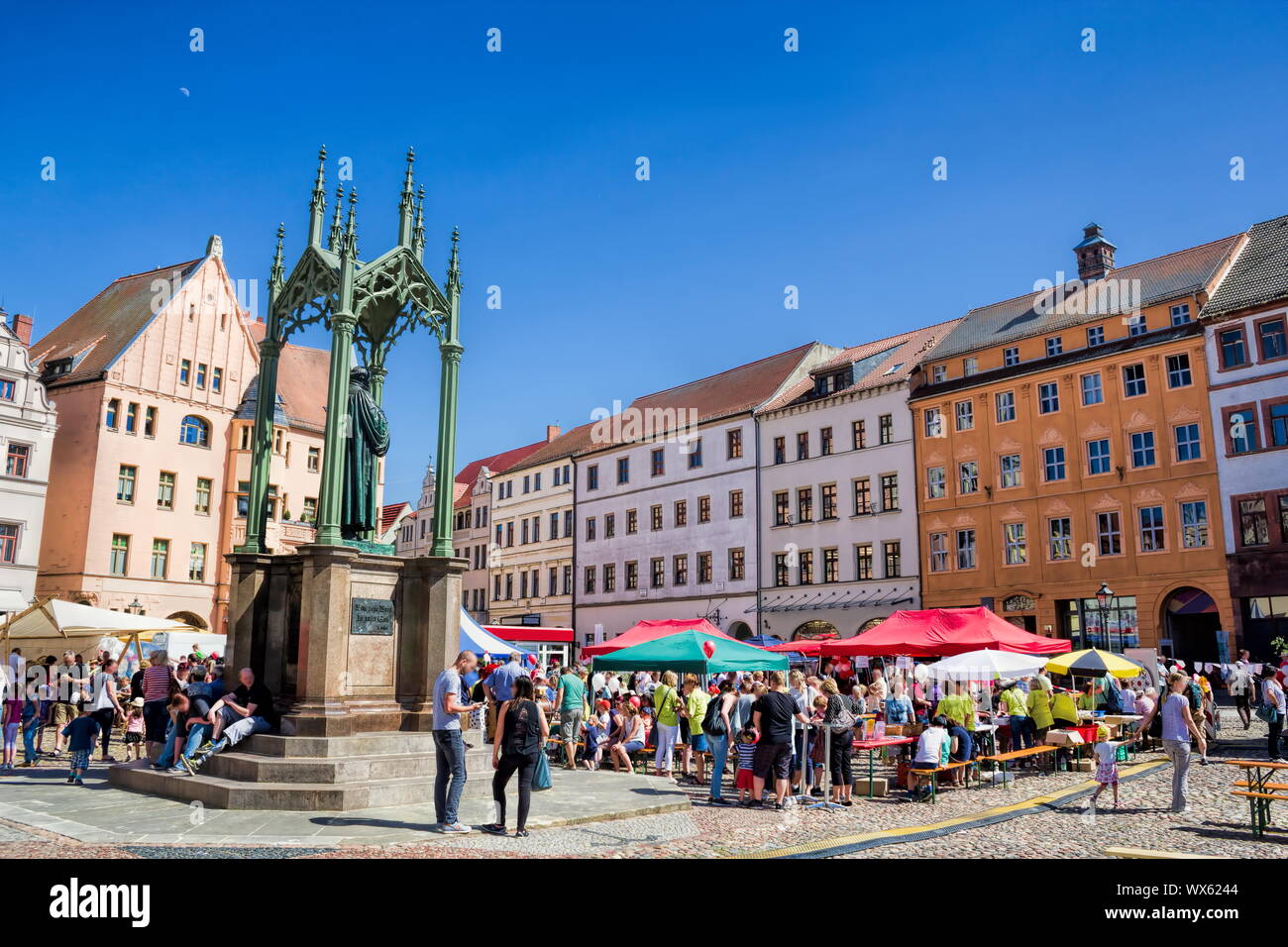 Martin luther statue wittenberg hi-res stock photography and images - Alamy