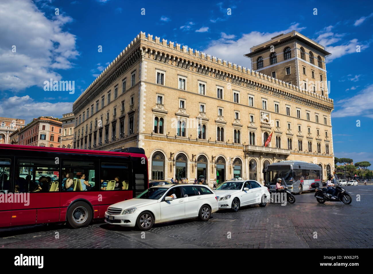 Palazzo venezia hi-res stock photography and images - Alamy
