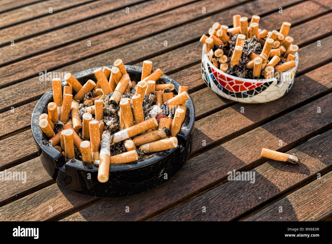 Cigarette addiction hi-res stock photography and images - Alamy