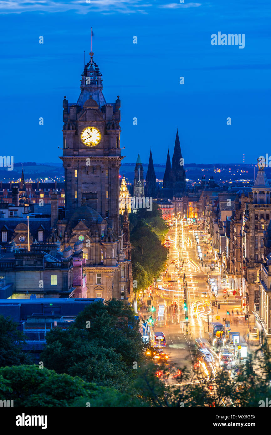 Edinburgh castle sunset aerial hi-res stock photography and images - Alamy