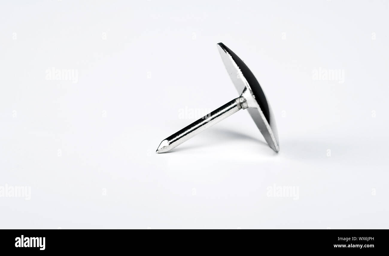 Drawing pin macro isolated Stock Photo - Alamy