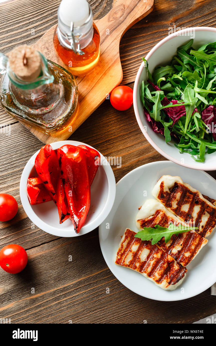 Grilled halloumi restaurant hi-res stock photography and images - Alamy