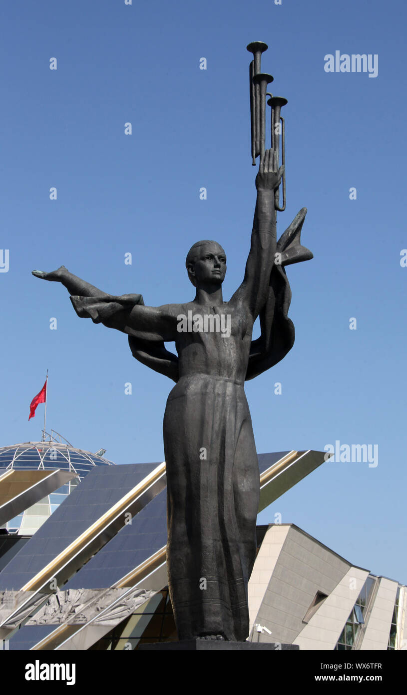 Mother Motherland sculpture at Belarusian Great Patriotic War Museum in ...